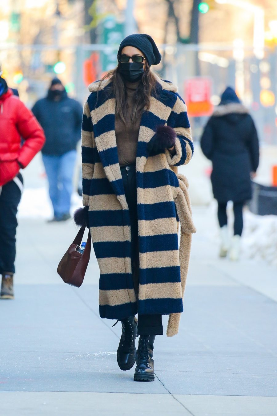 Trendi krznene bunde koje poznate žene obožavaju