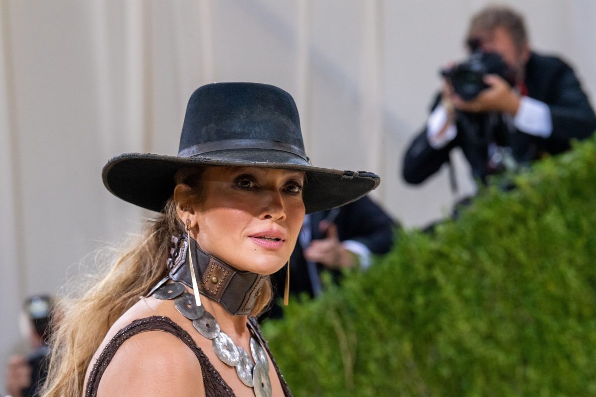 Seksi komad na golo telo: Džej Lo opet pomera modne granice