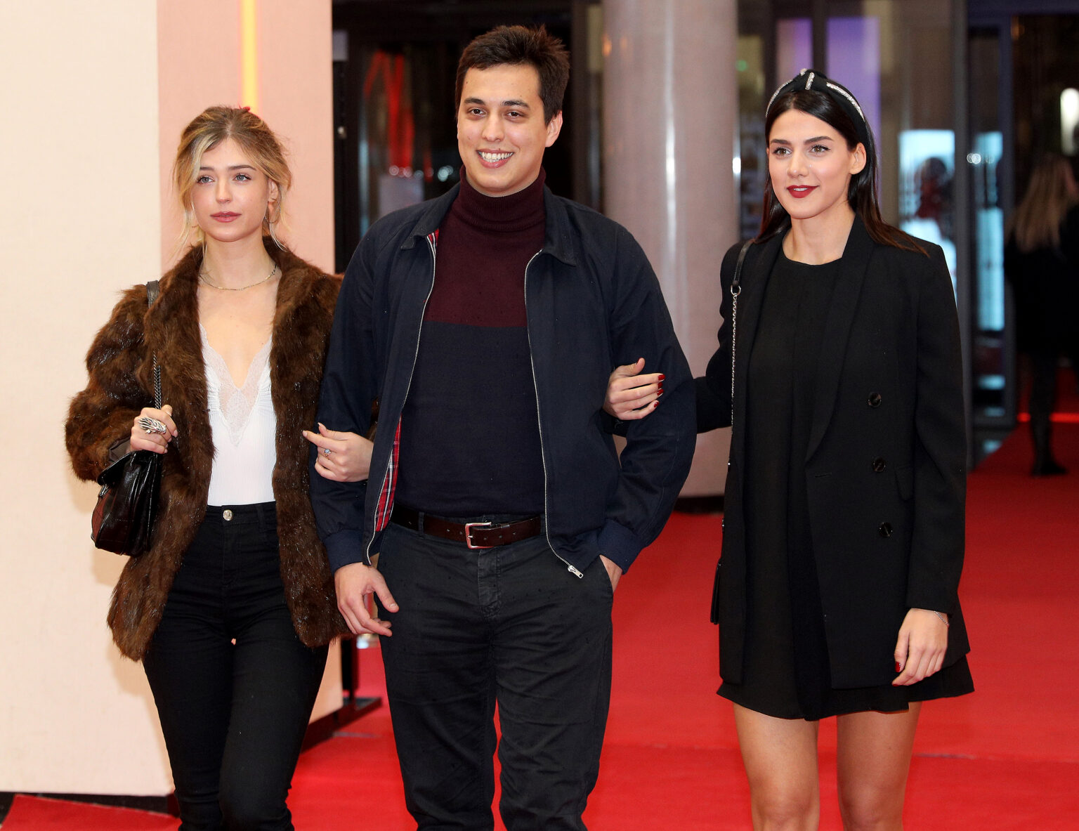 Ko je neobično lepa i talentovana Alisa Radaković koja je za Bjelin ...