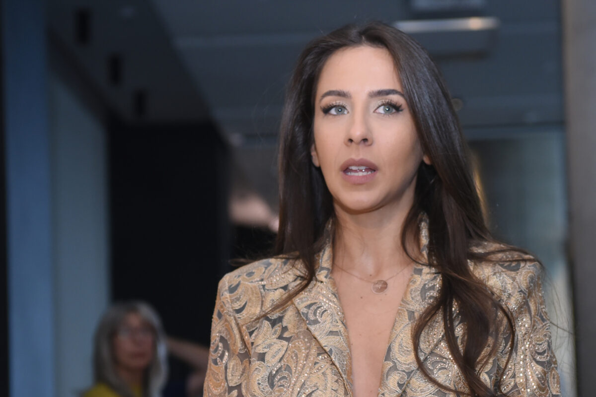 Ivana Dudić ima novo moćno odelo, a ispod opet ništa