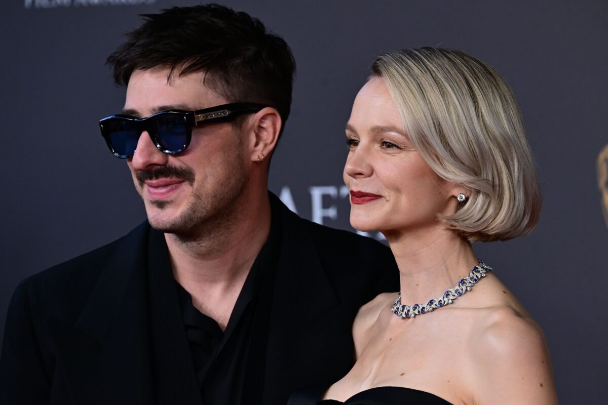 Spektakularna haljina Keri Maligan stara 73 godine je hodajuća istorija ...