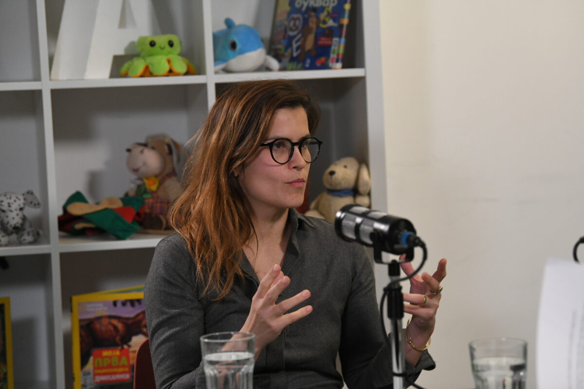 Anja s mužem, decom i dva psa živi u kombiju i putuje po svetu, a u ...