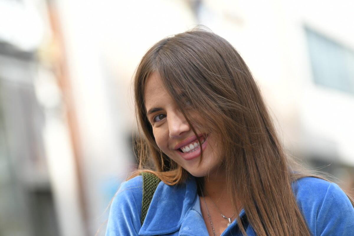 Kroksice su najružnija obuća na svetu, a ovoj Beograđanki stoje vrh