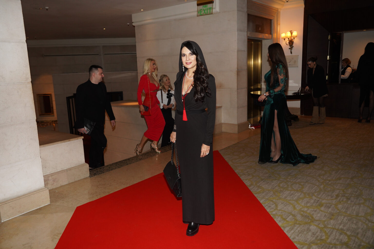 Vjera Mujović se pojavila u crvenom korsetu i sve je stalo