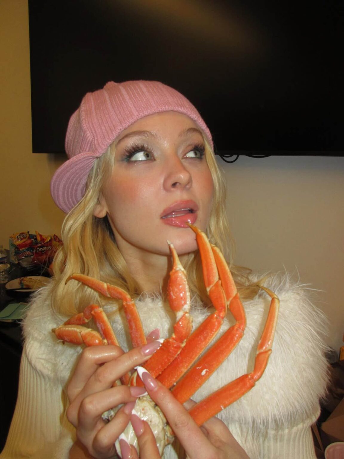 „Clean girl“ estetika je otišla u penziju. Osamdesete, dobro nam došle ...